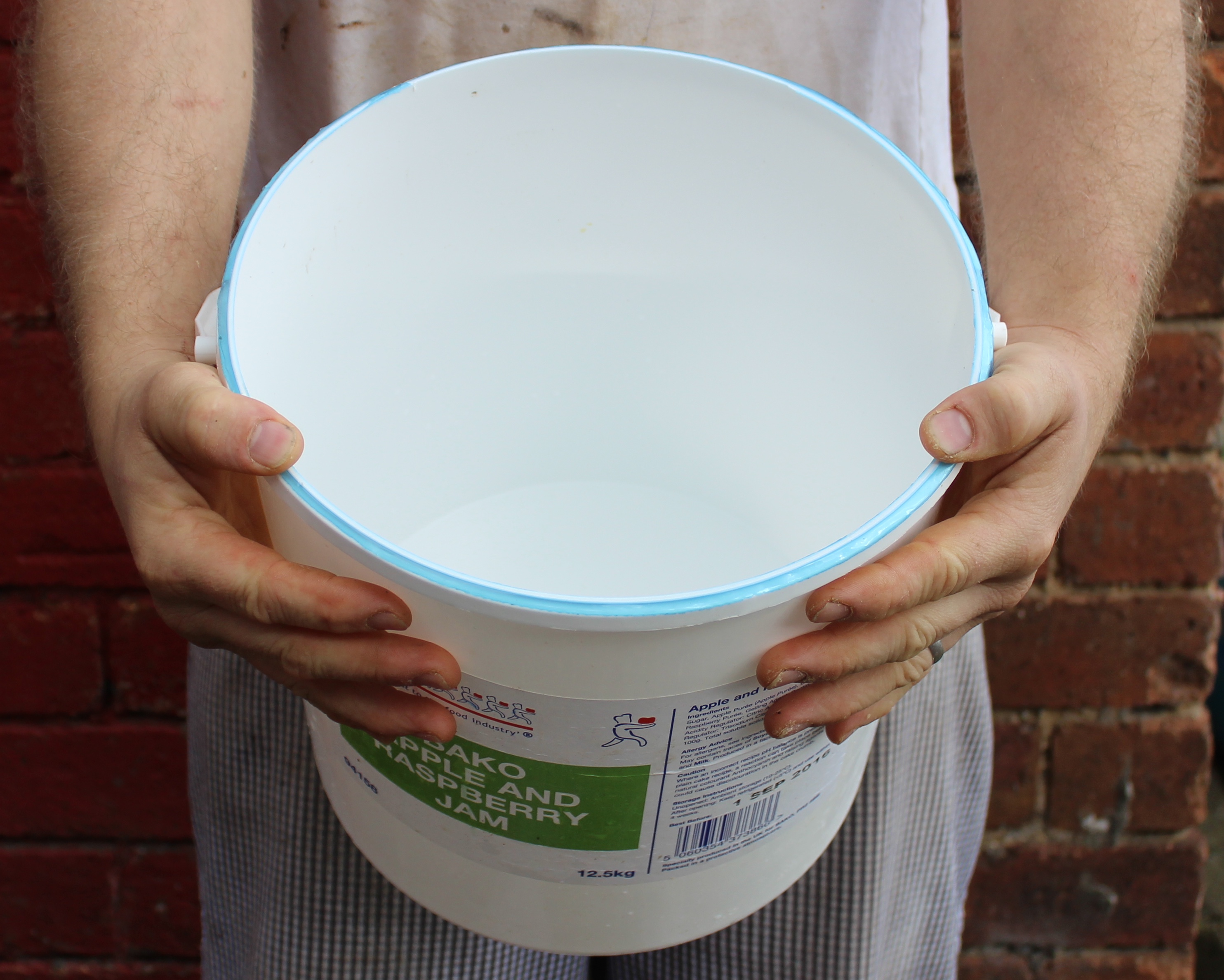 Hands and bowls – Brakspear Ceramics